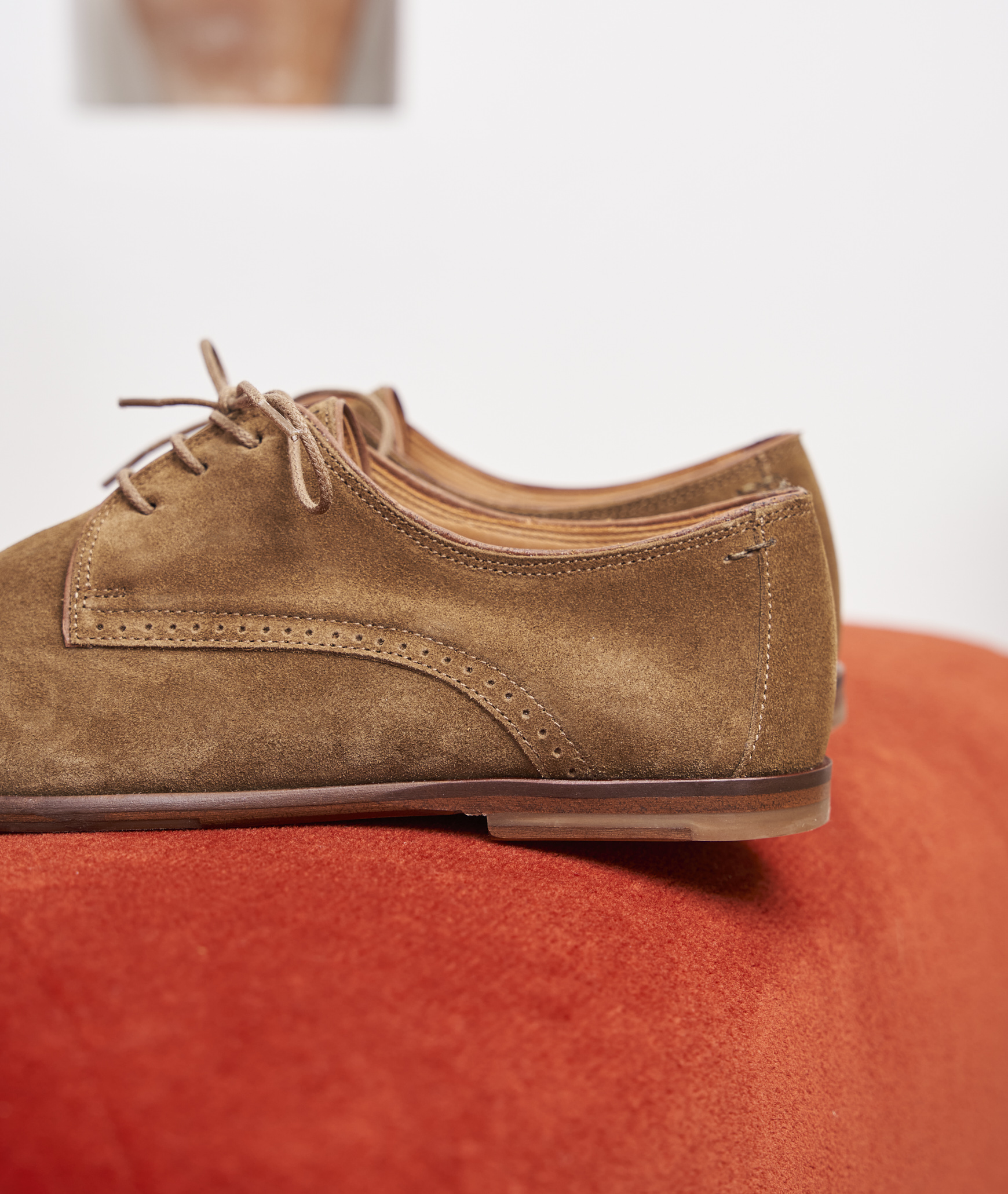 Derbies pour Homme : L'Homme Elegant en Cuir ou Daim