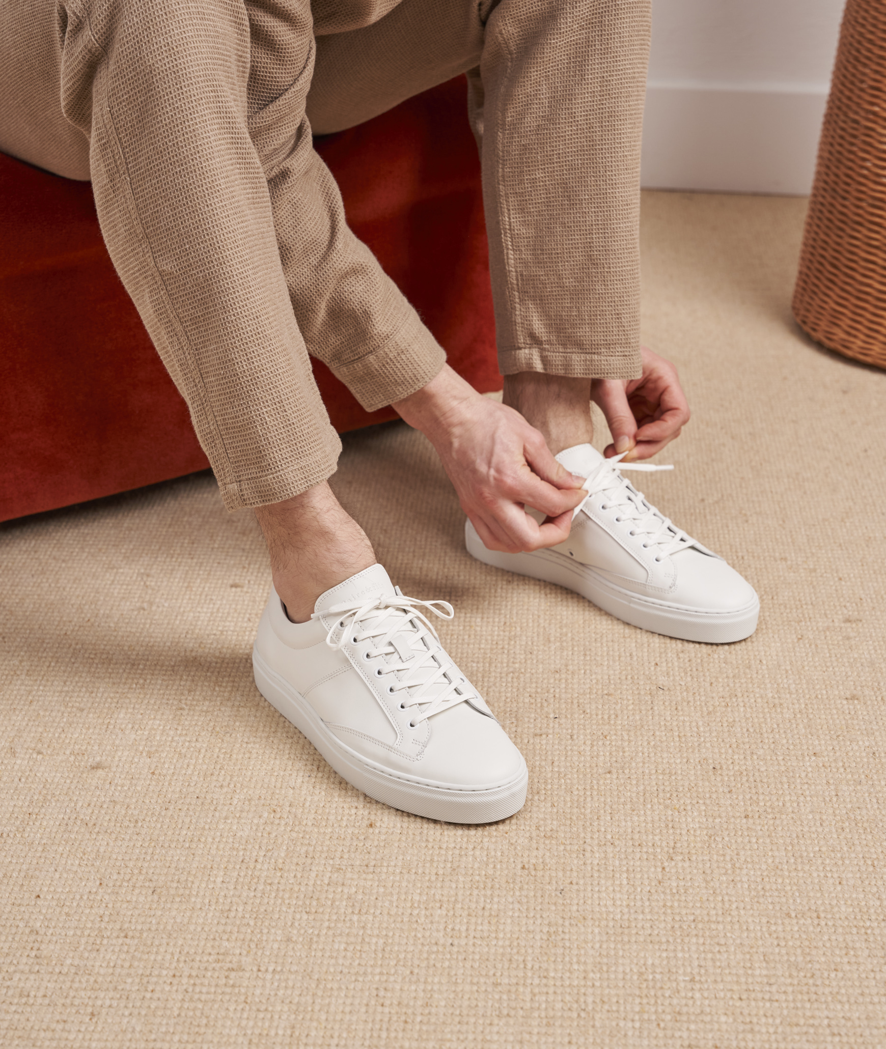 Sneakers Haut de gamme pour Homme : L'Homme Cohérent En Cuir Et Daim ...